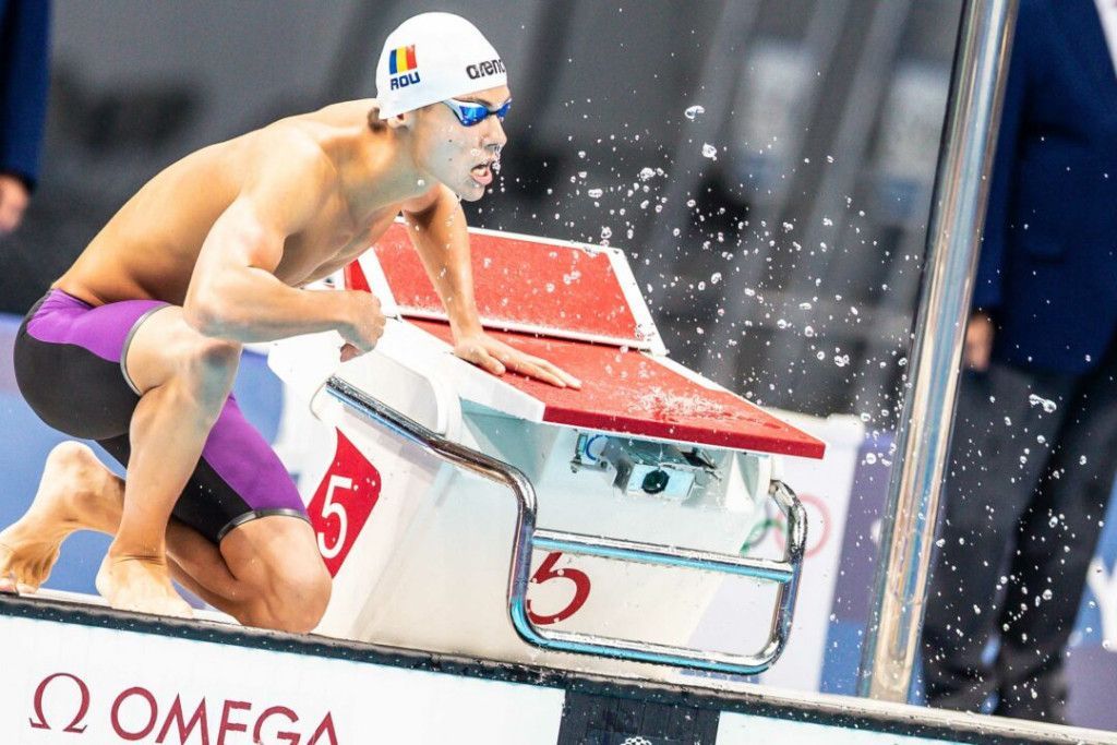 VIDEO | David Popovici e dublu campion mondial la 17 ani! Cursă entuziasmantă a românului în ...